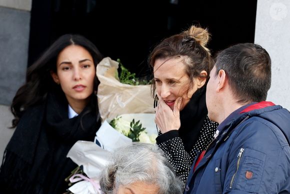 Camille Cottin au Père-Lachaise : l'actrice présente pour l'ultime ...