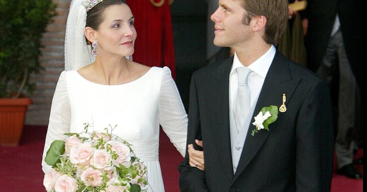 Clotilde Courau : Sa robe de mariée Valentino dotée d'un subterfuge ...