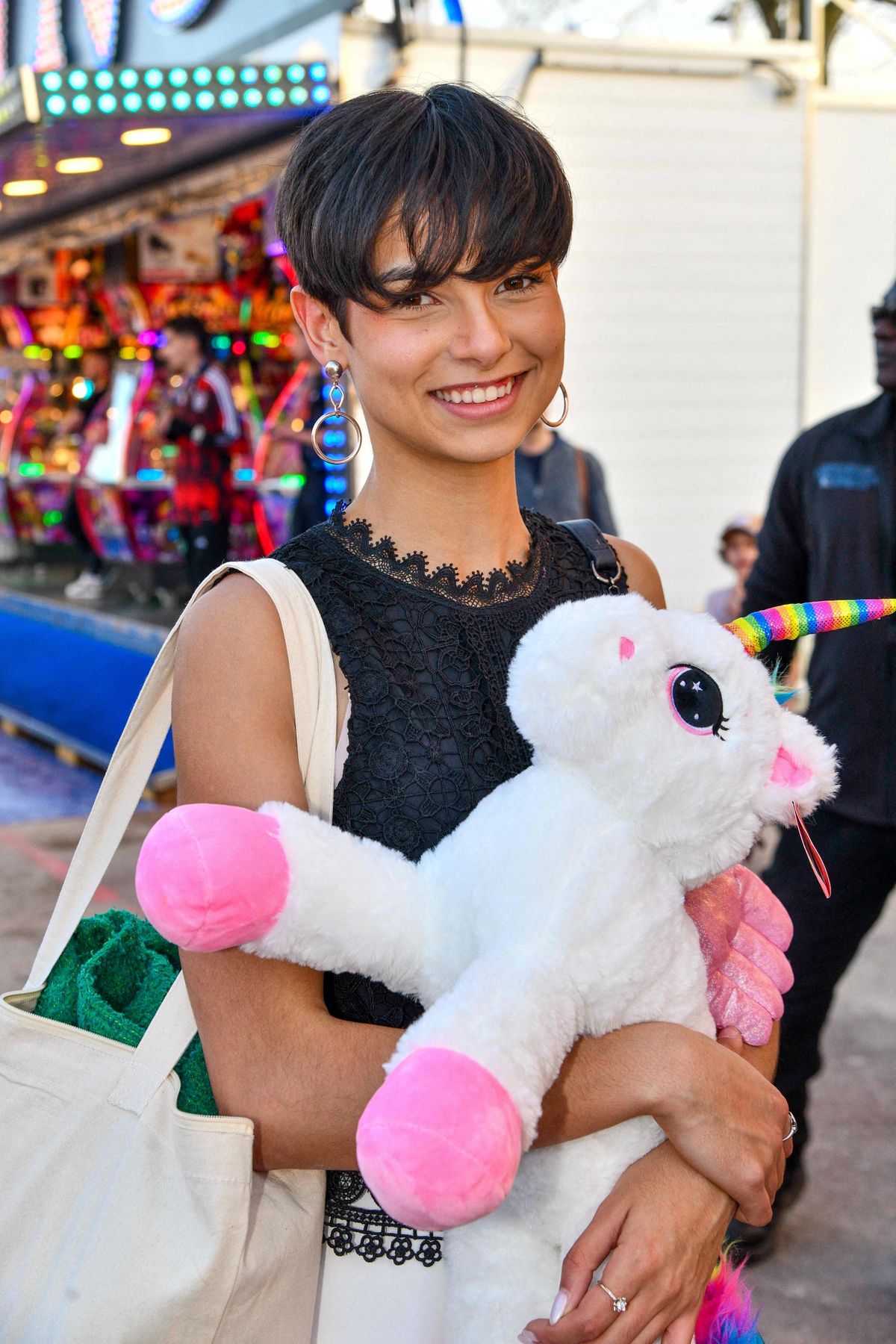 Photo : Eve Gilles, Miss France 2024 - Ouverture de la Foire du Trone ...