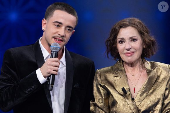 Tina Arena et son fils Gabriel : des retrouvailles émouvantes dans La ...
